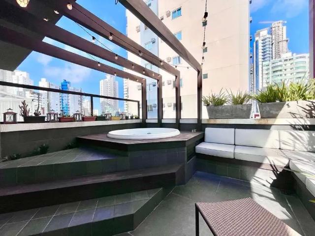 Apartamento para Venda em Balneário Camboriú/SC Centro 3 Quartos