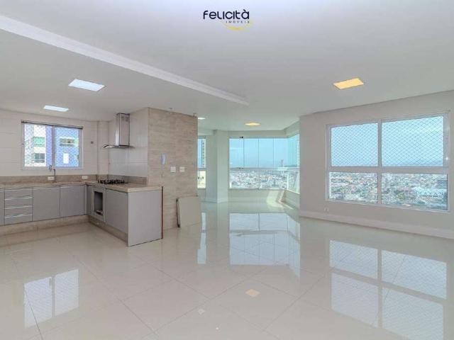 Apartamento para Venda em Balneário Camboriú/SC Centro 3 Quartos