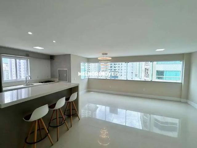 Apartamento para Venda em Balneário Camboriú/SC Centro 3 Quartos