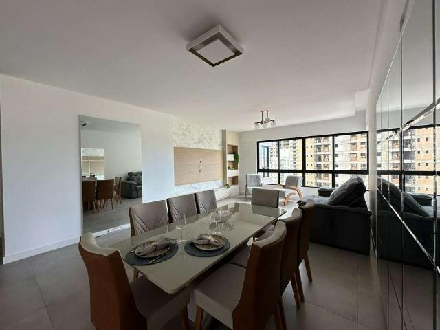 Apartamento para Venda em Balneário Camboriú/SC Centro 3 Quartos
