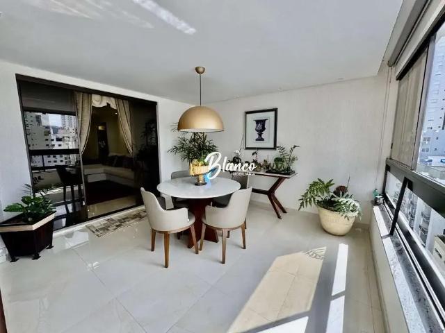 Apartamento para Venda em Balneário Camboriú/SC Centro 3 Quartos
