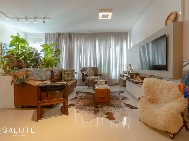 Apartamento para Venda em Balneário Camboriú/SC Centro 3 Quartos