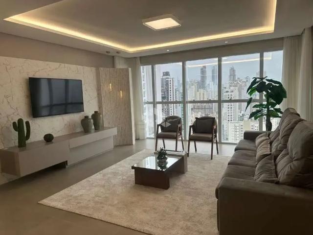 Apartamento para Venda em Balneário Camboriú/SC Centro 3 Quartos