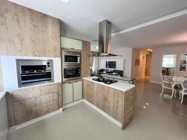 Apartamento para Venda em Balneário Camboriú/SC Centro 3 Quartos