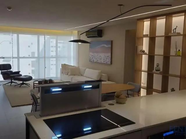 Apartamento para Venda em Balneário Camboriú/SC Centro 3 Quartos