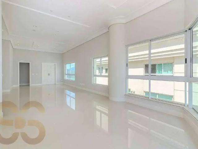 Apartamento para Venda em Balneário Camboriú/SC Centro 3 Quartos