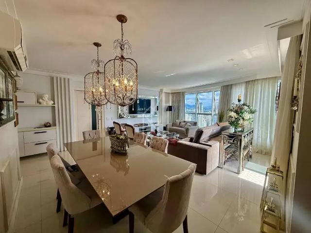 Apartamento para Venda em Balneário Camboriú/SC Centro 3 Quartos