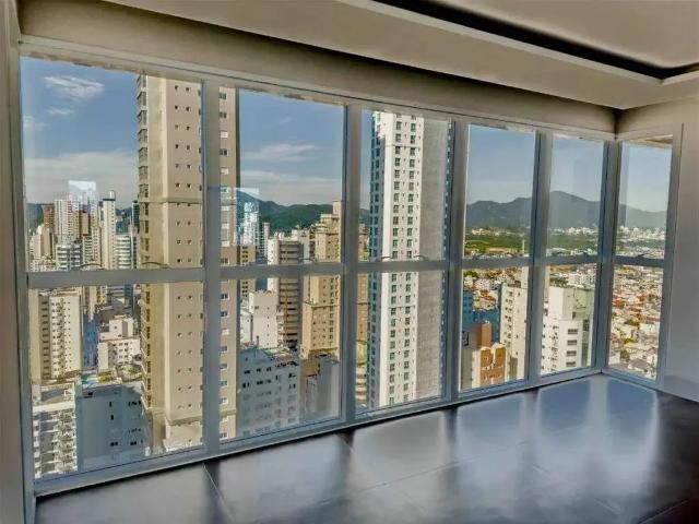 Apartamento para Venda em Balneário Camboriú/SC Centro 3 Quartos
