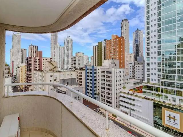 Apartamento para Venda em Balneário Camboriú/SC Centro 3 Quartos