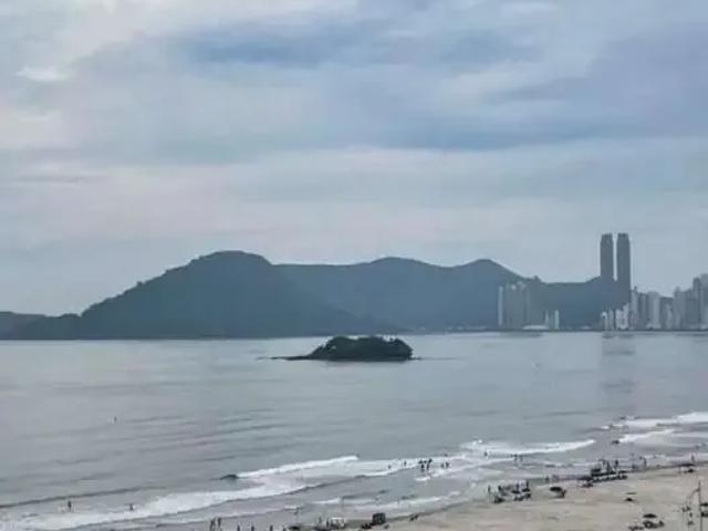 Apartamento para Venda em Balneário Camboriú/SC Centro 3 Quartos