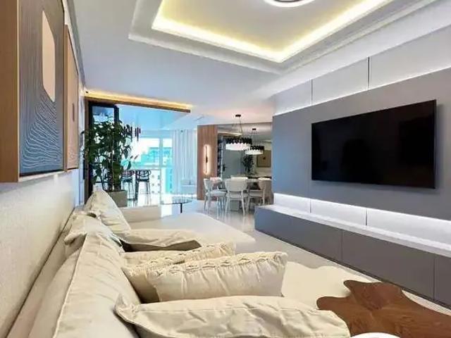 Apartamento para Venda em Balneário Camboriú/SC Centro 3 Quartos