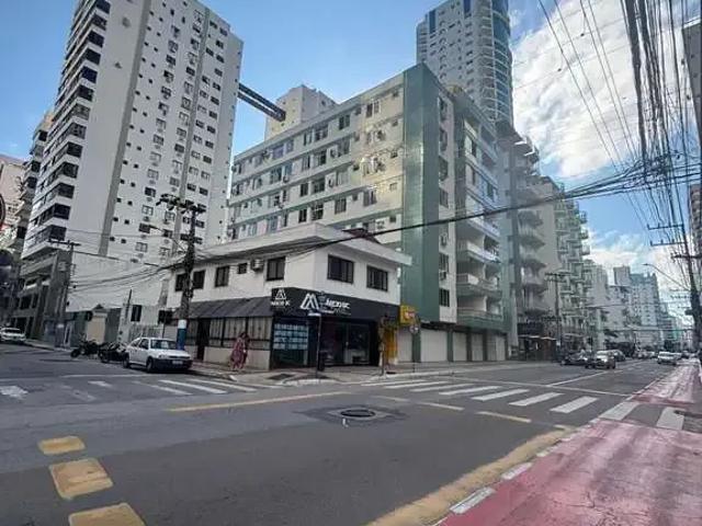 Apartamento para Venda em Balneário Camboriú/SC Centro 3 Quartos