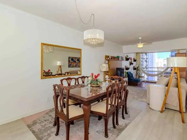 Apartamento para Venda em Balneário Camboriú/SC Centro 3 Quartos