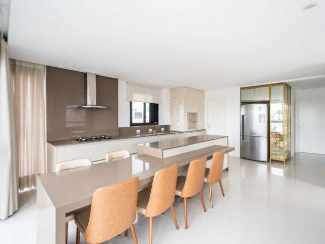 Apartamento para Venda em Balneário Camboriú/SC Centro 3 Quartos