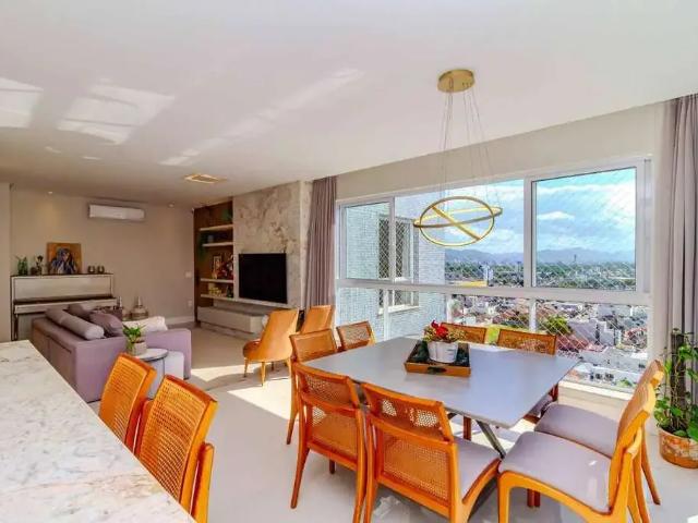 Apartamento para Venda em Balneário Camboriú/SC Centro 3 Quartos