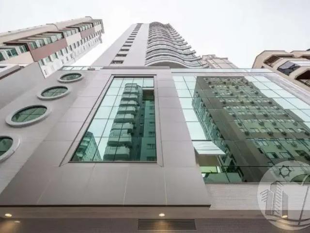 Apartamento para Venda em Balneário Camboriú/SC Centro 3 Quartos