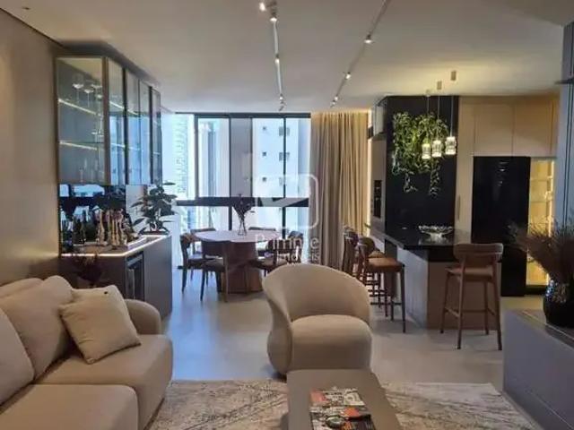 Apartamento para Venda em Balneário Camboriú/SC Centro 3 Quartos