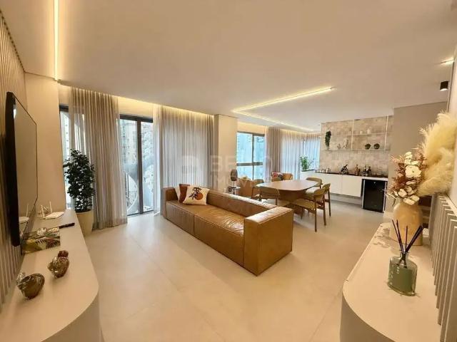 Apartamento para Venda em Balneário Camboriú/SC Centro 3 Quartos