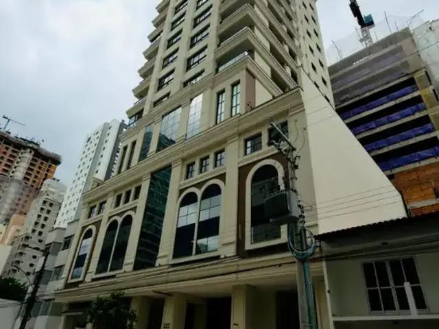 Apartamento para Venda em Balneário Camboriú/SC Centro 3 Quartos