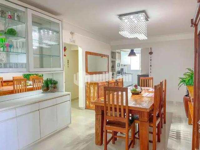 Apartamento para Venda em Balneário Camboriú/SC Centro 3 Quartos