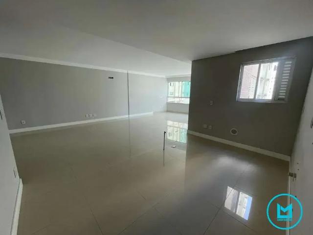 Apartamento para Venda em Balneário Camboriú/SC Centro 3 Quartos