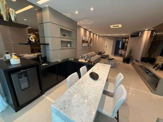 Apartamento para Venda em Balneário Camboriú/SC Centro 3 Quartos