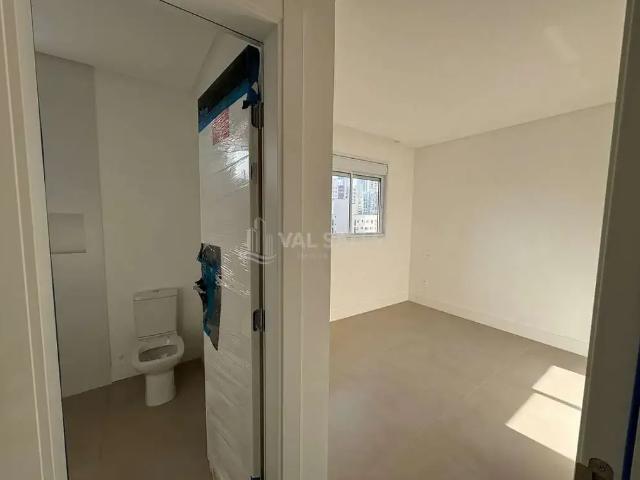 Apartamento para Venda em Balneário Camboriú/SC Centro 3 Quartos