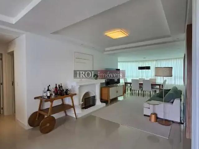 Apartamento para Venda em Balneário Camboriú/SC Centro 3 Quartos