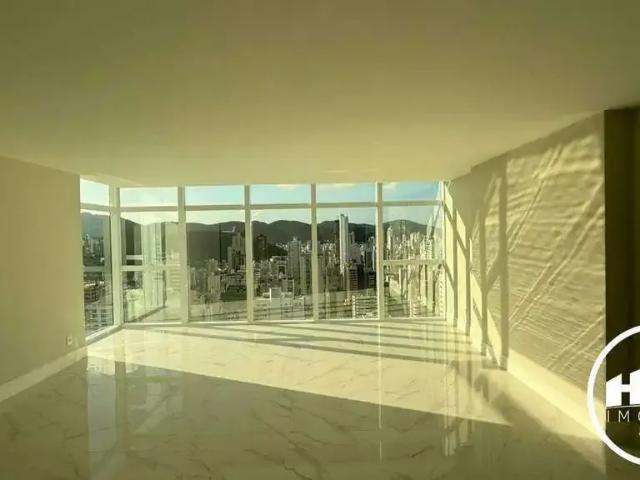 Apartamento para Venda em Balneário Camboriú/SC Centro 3 Quartos