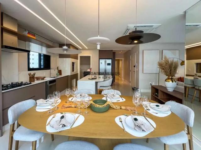 Apartamento para Venda em Balneário Camboriú/SC Centro 3 Quartos