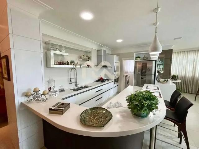 Apartamento para Venda em Balneário Camboriú/SC Centro 3 Quartos