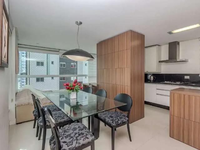 Apartamento para Venda em Balneário Camboriú/SC Centro 3 Quartos