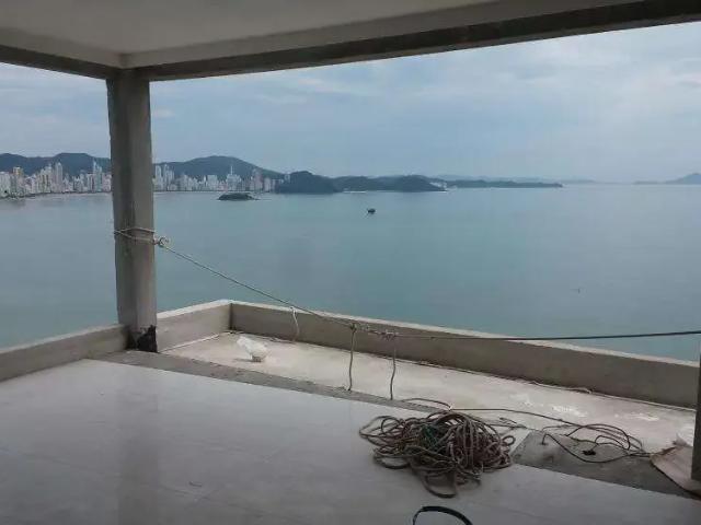 Apartamento para Venda em Balneário Camboriú/SC Centro 3 Quartos