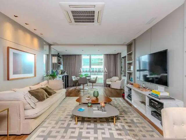 Apartamento para Venda em Balneário Camboriú/SC Centro 3 Quartos