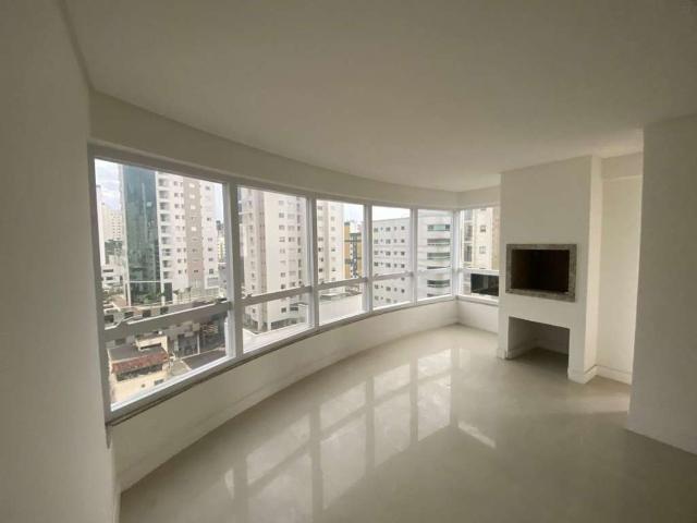 Apartamento para Venda em Balneário Camboriú/SC Centro 3 Quartos