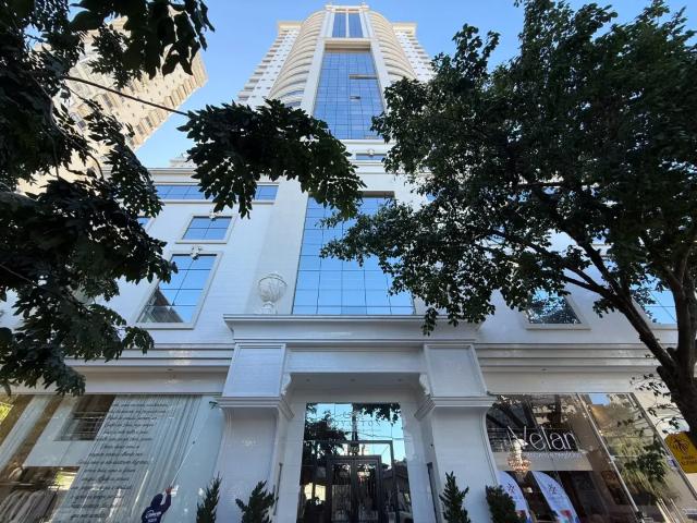 Apartamento para Venda em Balneário Camboriú/SC Centro 3 Quartos