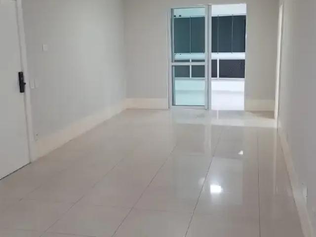 Apartamento para Venda em Balneário Camboriú/SC Centro 3 Quartos