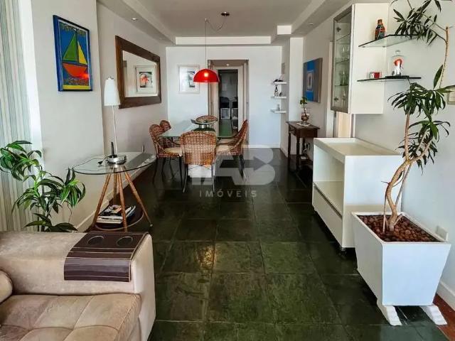 Apartamento para Venda em Balneário Camboriú/SC Centro 3 Quartos
