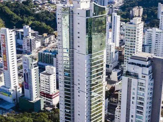 Apartamento para Venda em Balneário Camboriú/SC Centro 3 Quartos