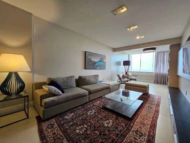Apartamento para Venda em Balneário Camboriú/SC Centro 3 Quartos