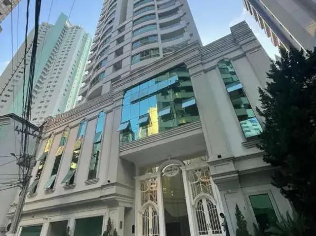 Apartamento para Venda em Balneário Camboriú/SC Centro 3 Quartos