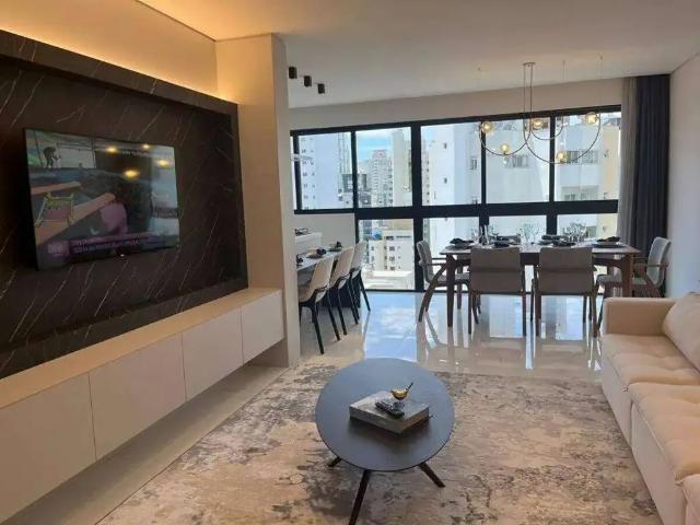 Apartamento para Venda em Balneário Camboriú/SC Centro 3 Quartos