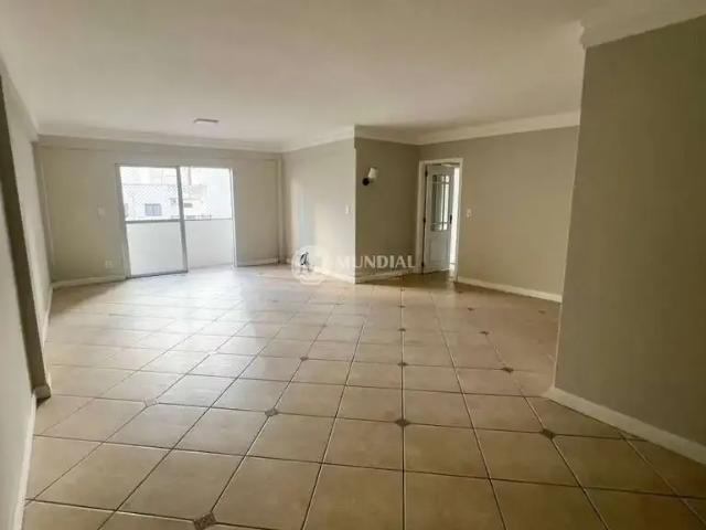 Apartamento para Venda em Balneário Camboriú/SC Centro 3 Quartos