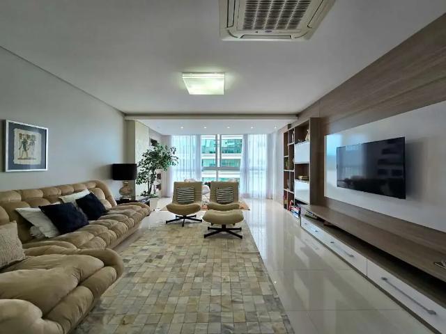 Apartamento para Venda em Balneário Camboriú/SC Centro 3 Quartos