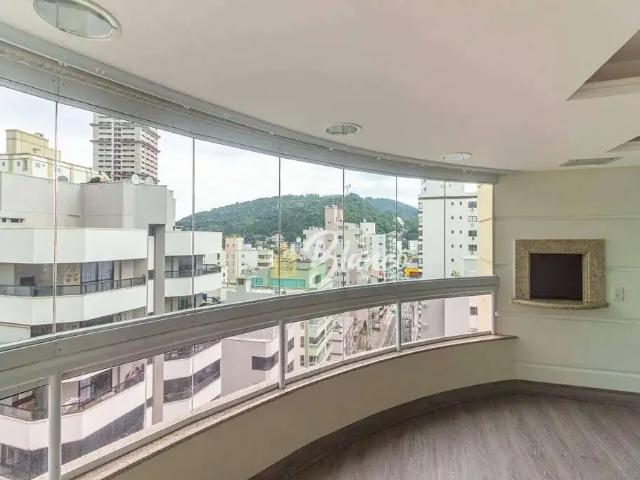 Apartamento para Venda em Balneário Camboriú/SC Centro 3 Quartos