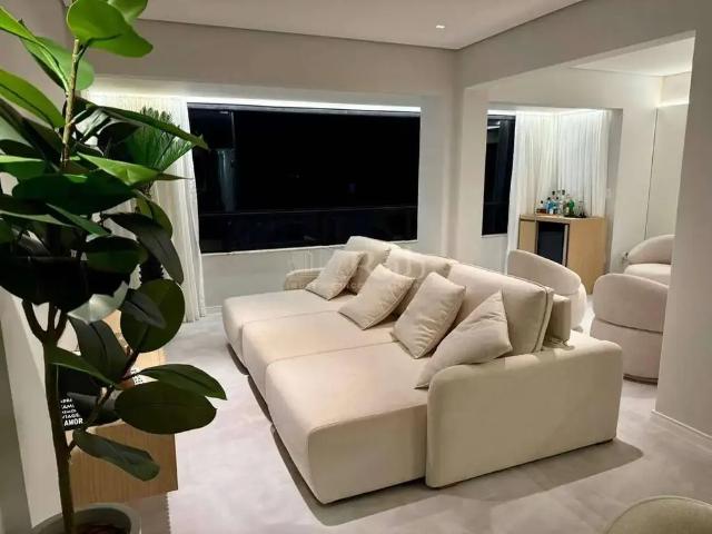 Apartamento para Venda em Balneário Camboriú/SC Centro 3 Quartos