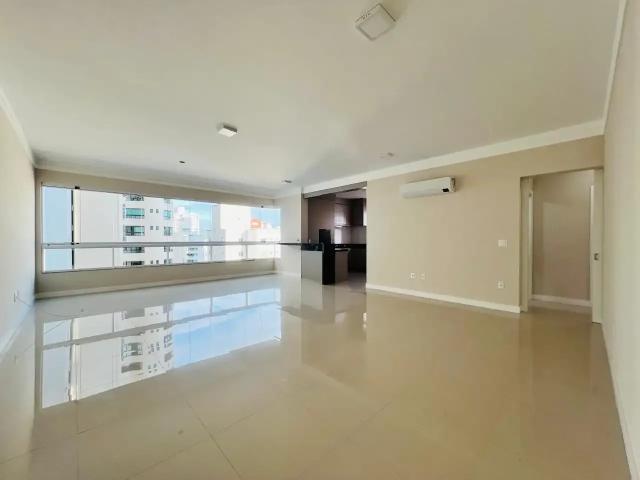 Apartamento para Venda em Balneário Camboriú/SC Centro 3 Quartos