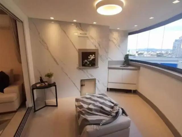 Apartamento para Venda em Balneário Camboriú/SC Centro 3 Quartos
