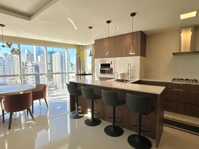 Apartamento para Venda em Balneário Camboriú/SC Centro 3 Quartos