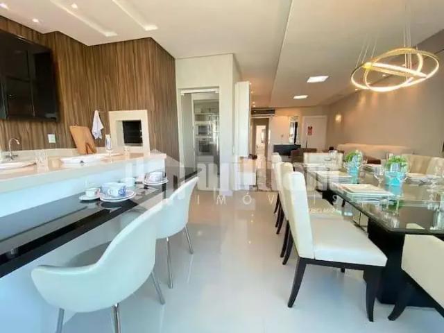 Apartamento para Venda em Balneário Camboriú/SC Centro 3 Quartos